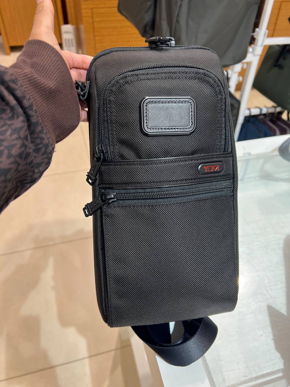 (Pre Order) Tumi Compact Sling Black - Amory