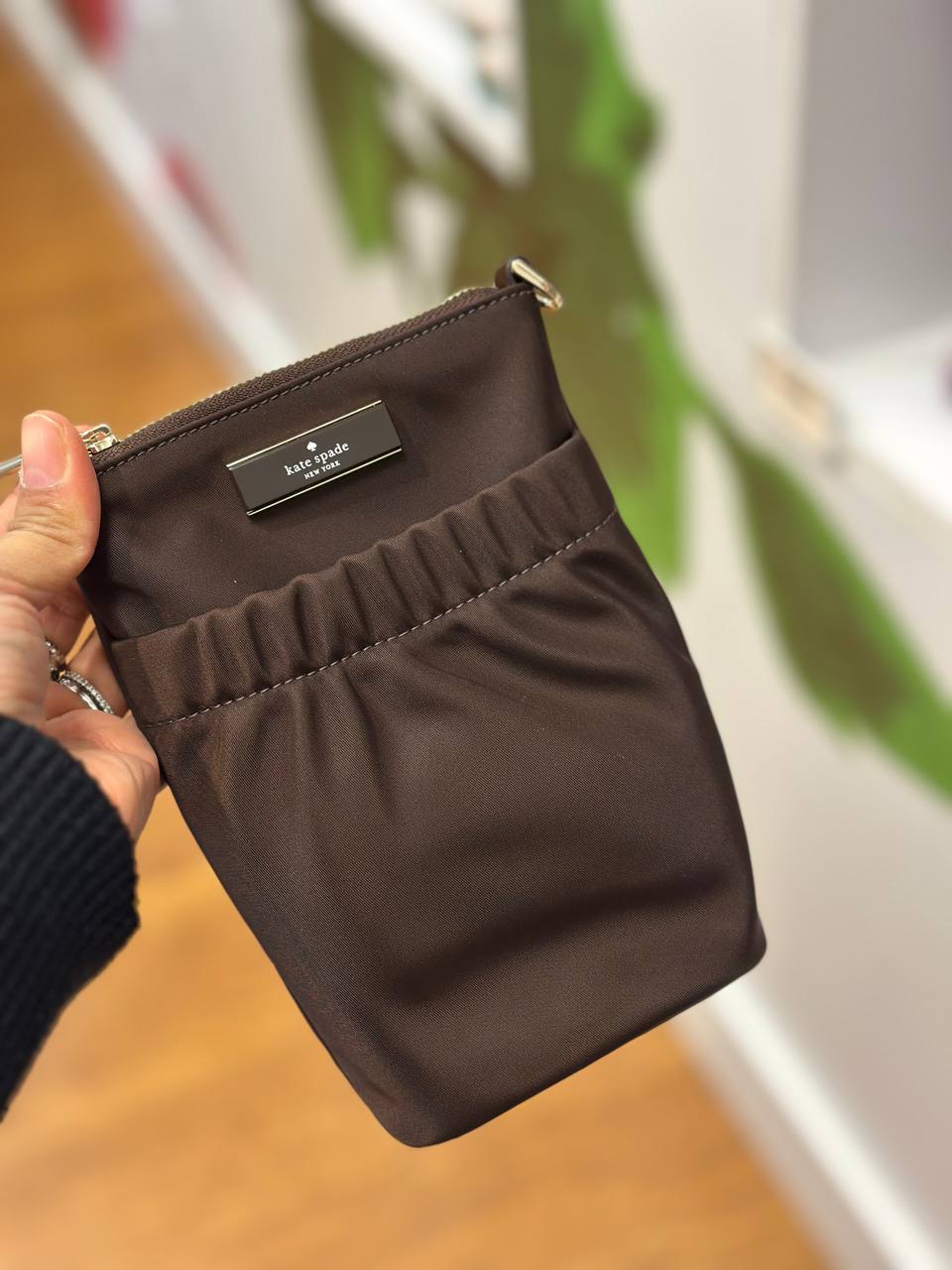 (Pre Order) Kate Spade carter phone crossbody in hot fudge - Amory